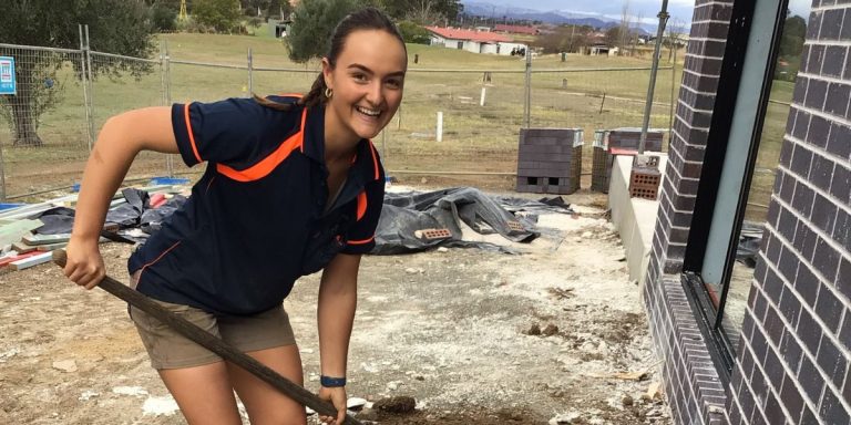TAFE NSW helps third-generation Tamworth plumber Makenzie break new ...