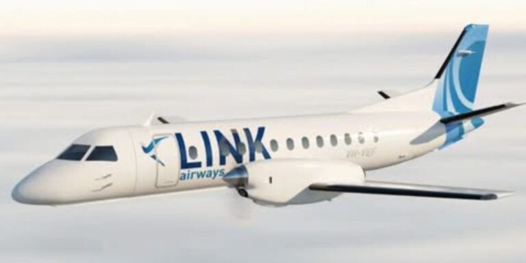 Link Airways changes up New England flights | New England Times