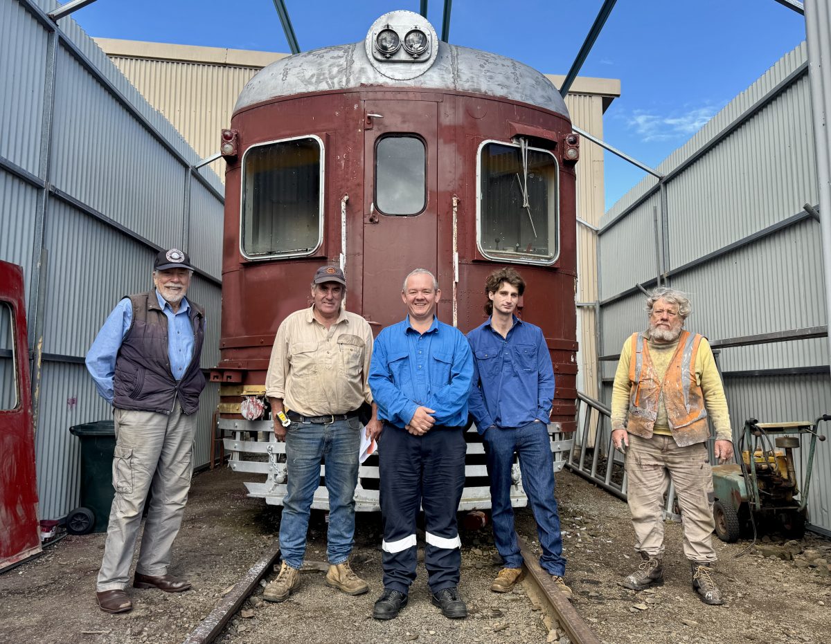 Rail Trail fight gets ugly again as Armidale votes to spend $500k on a ...